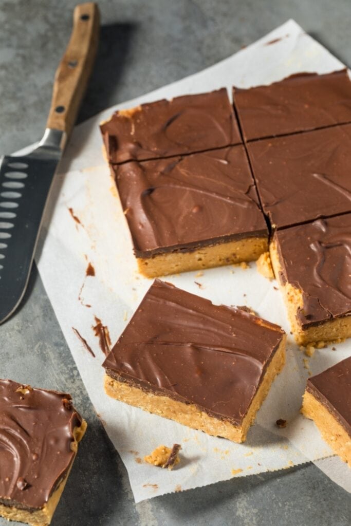 Reese's No Bake Peanut Butter Bars - Insanely Good