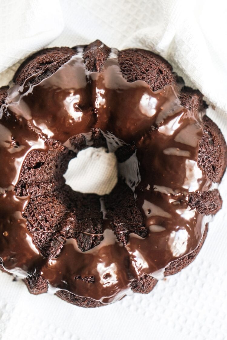 Chocolate Pound Cake (Old-Fashioned Recipe) - Insanely Good