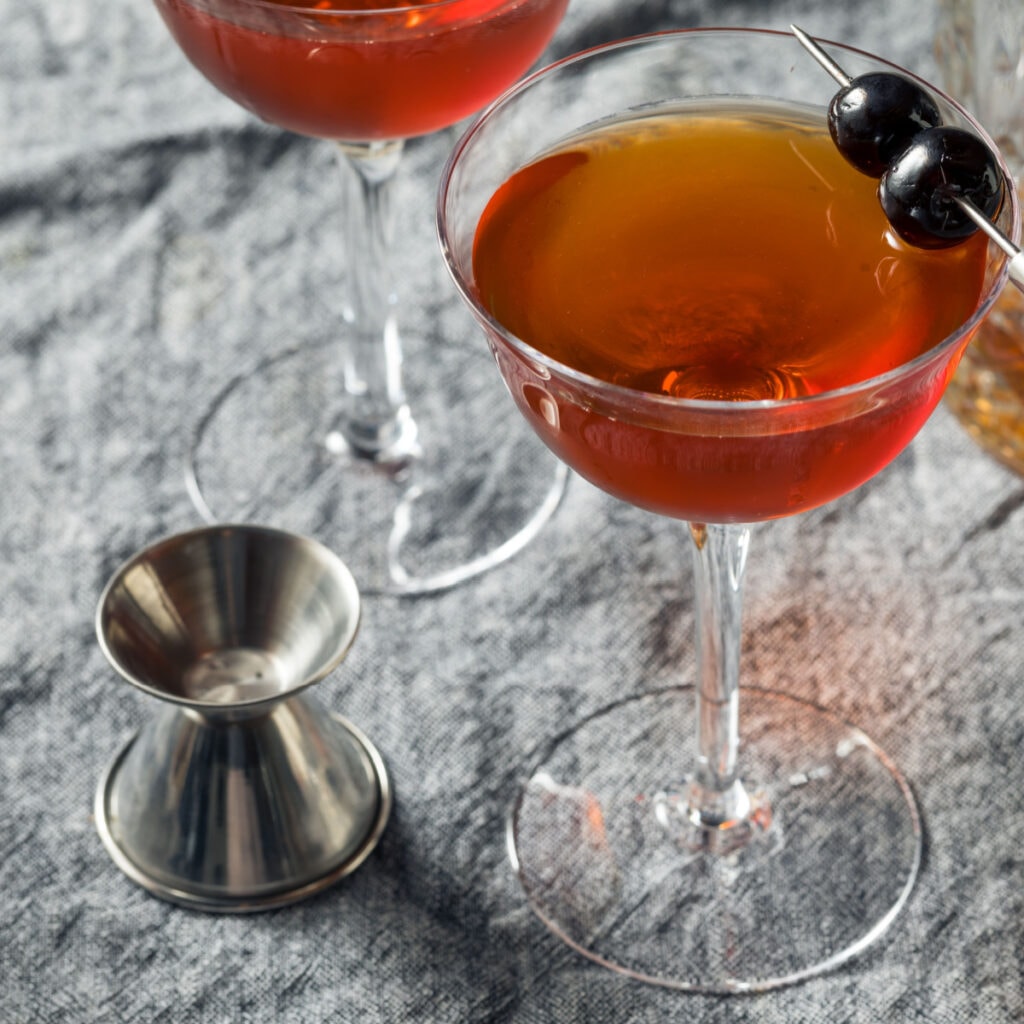 Rob Roy Cocktail (Manhattan with Scotch) - Insanely Good