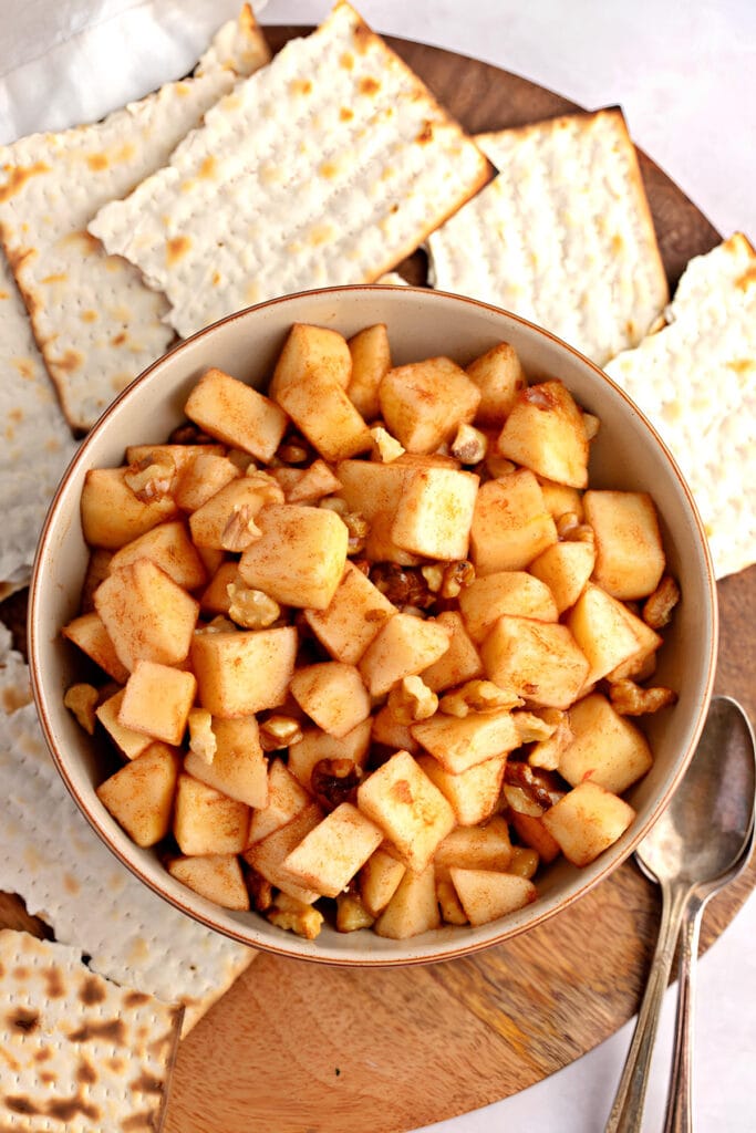 Traditional Charoset Recipe With Apples and Walnuts - Insanely Good