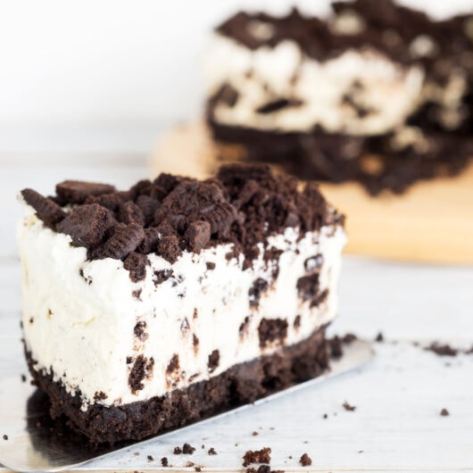 No-Bake Oreo Cheesecake - Insanely Good
