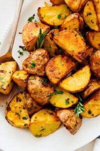 35 Best Christmas Potato Recipes for the Holidays - Insanely Good