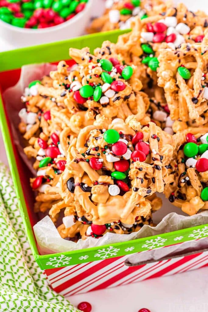 35 No-Bake Christmas Cookies & Treats - Insanely Good