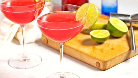 Cosmopolitan Cocktail Recipe (A Classic!) - Insanely Good