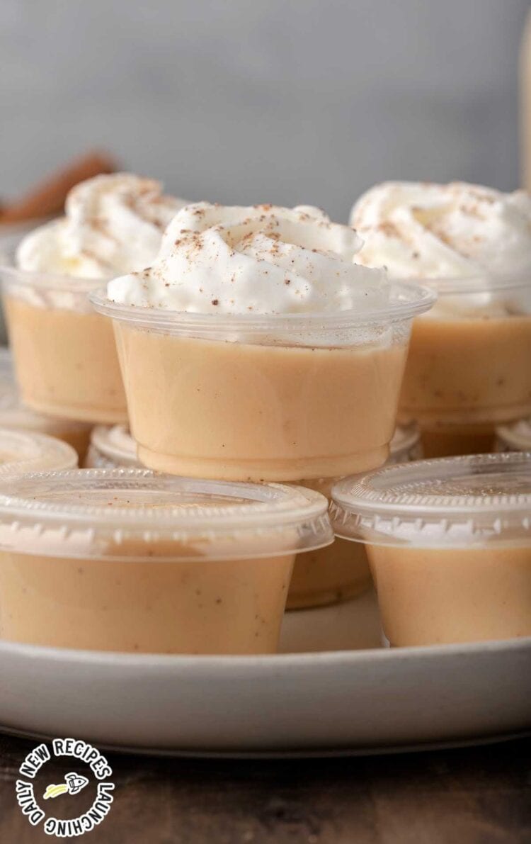 25 Best Christmas Jello Shots and Holiday Shooters - Insanely Good