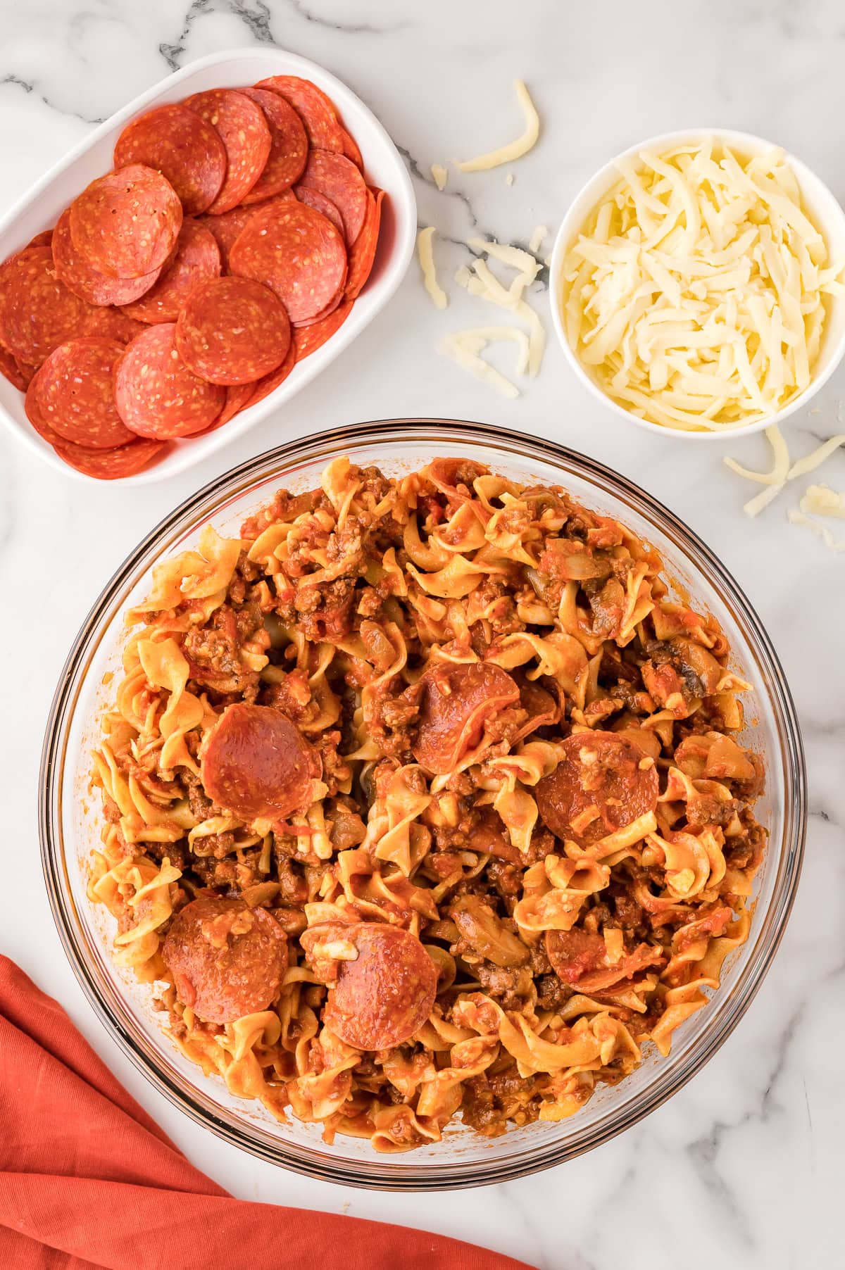 Easy Pepperoni Pizza Casserole (6-Ingredient Recipe) - Insanely Good