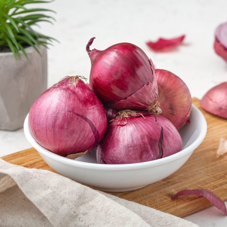 10 Best Shallot Substitutes (+ How to Use Them) - Insanely Good