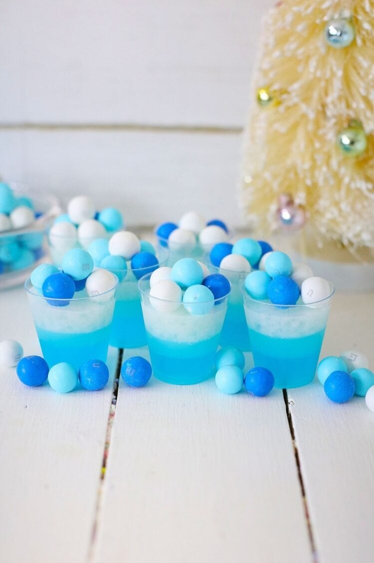 25 Best Christmas Jello Shots and Holiday Shooters - Insanely Good