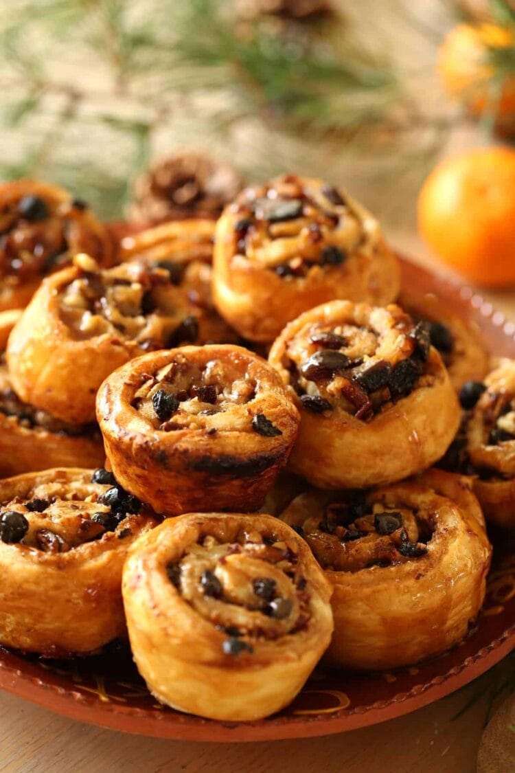 21 Puff Pastry Desserts Anyone Can Make - Insanely Good