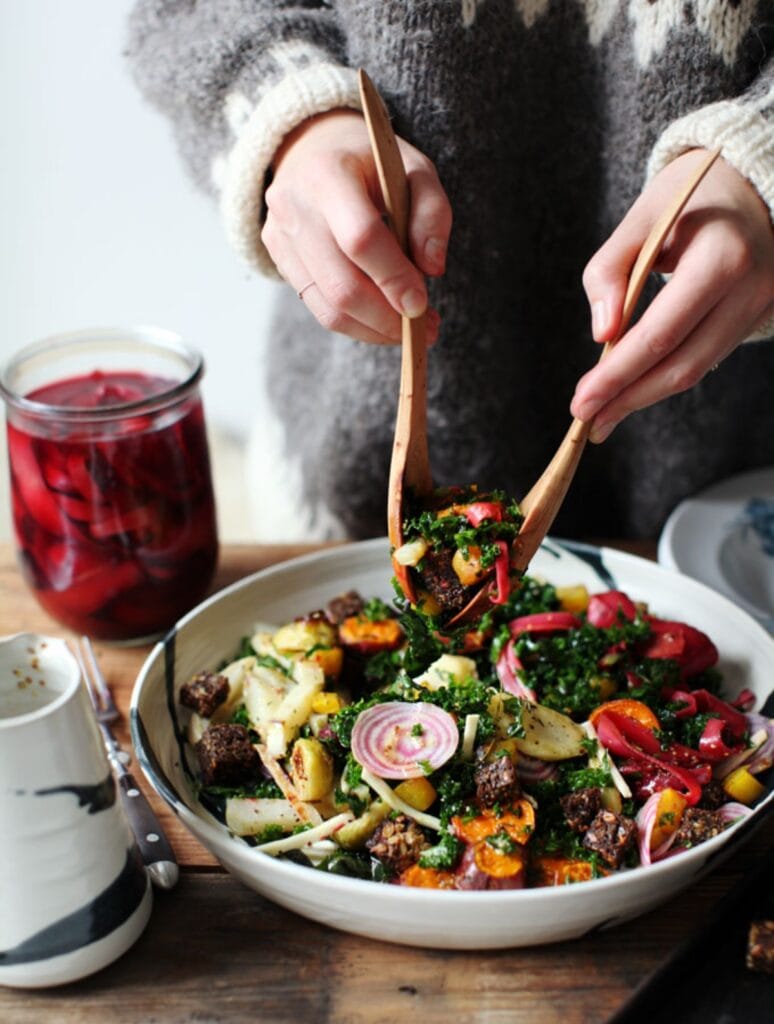 26 Best Winter Salad Recipes - Insanely Good