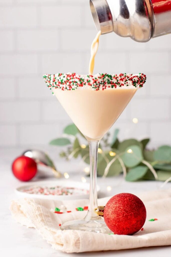 17 Christmas Martini Recipes for Your Next Holiday Party - Insanely Good