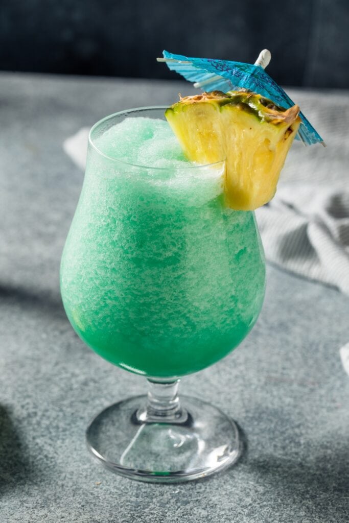 17 Best Blue Cocktails - Insanely Good