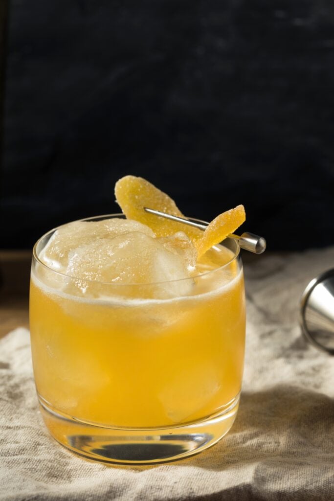 20 Scotch Cocktails to Sip and Savor (+ Easy Recipes) - Insanely Good