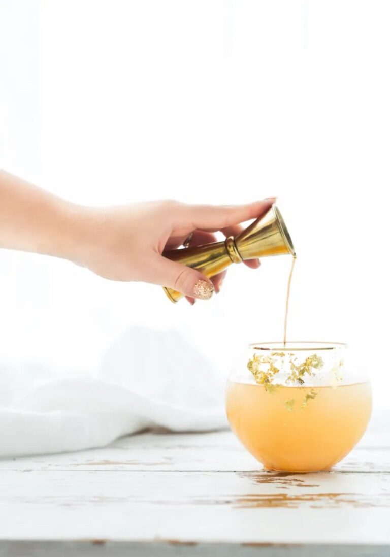 13 Shimmering Gold Cocktails to Dazzle Your Guests - Insanely Good