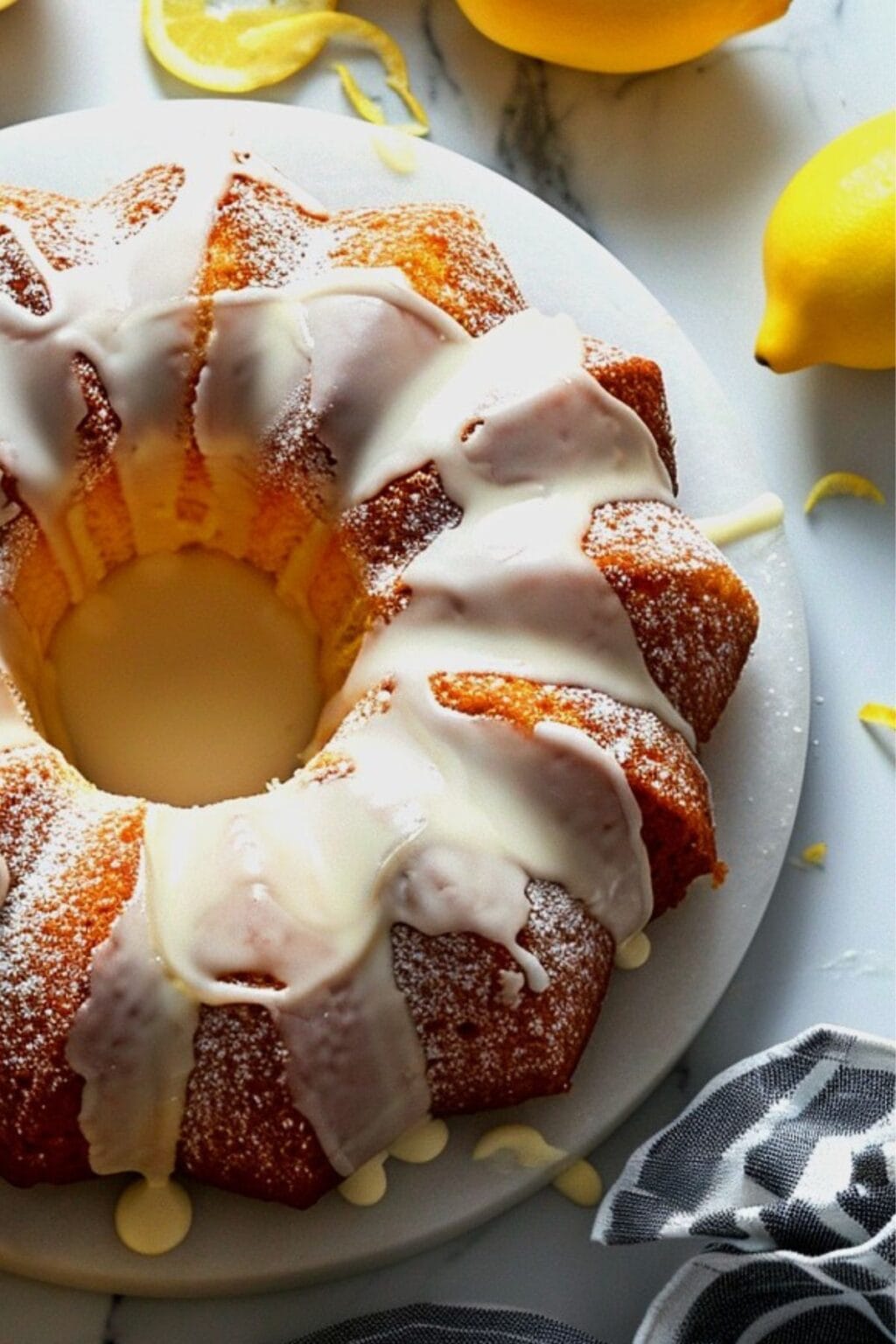 1920's Ritz Carlton Lemon Pound Cake - Insanely Good