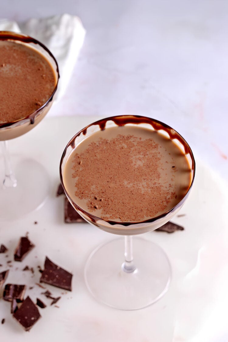Chocolate Martini Recipe - Insanely Good