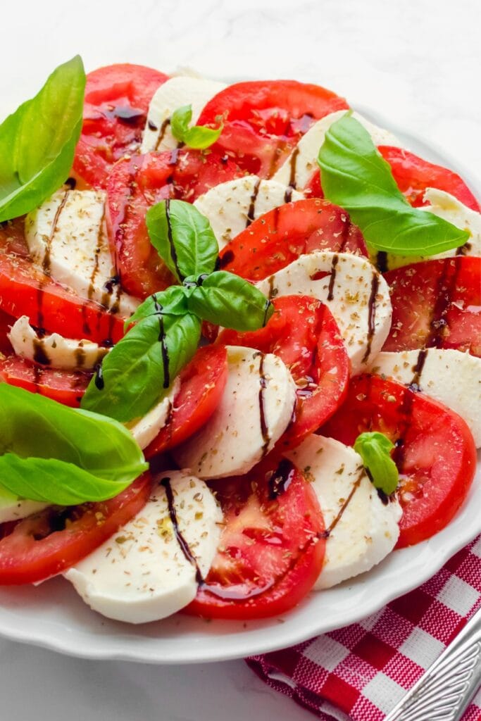 Caprese Salad Recipe - Insanely Good