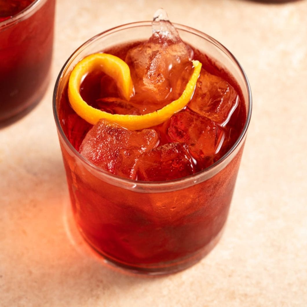 Negroni Sbagliato (Prosecco Cocktail Recipe) - Insanely Good