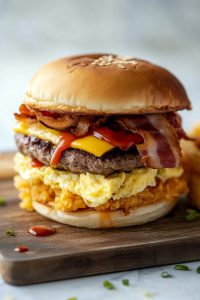 Breakfast Burger with Hashbrowns - Insanely Good